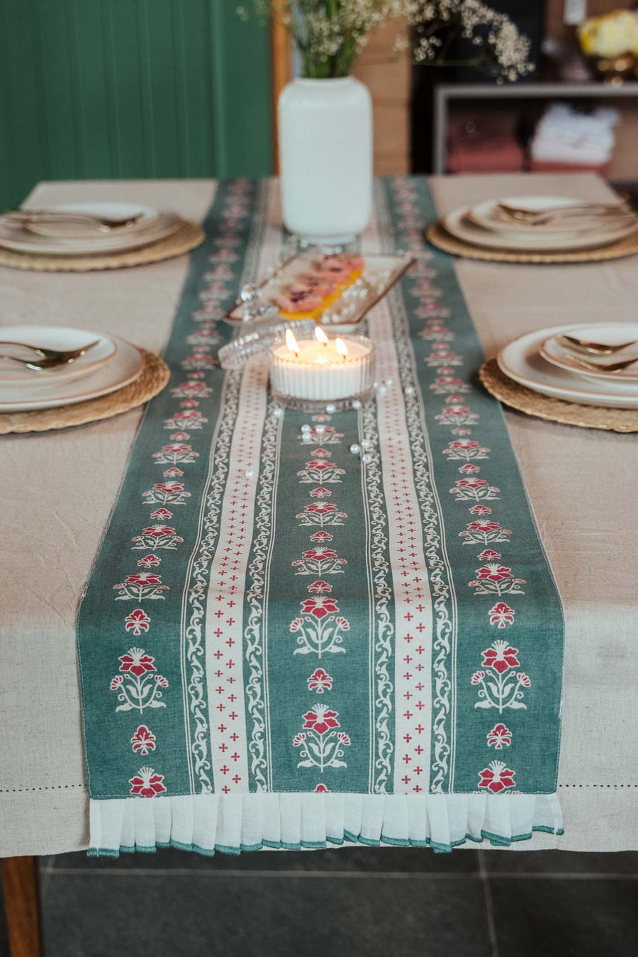 Kala 100% Cotton Table Runner with cream lace for 4 seater and 6 seate